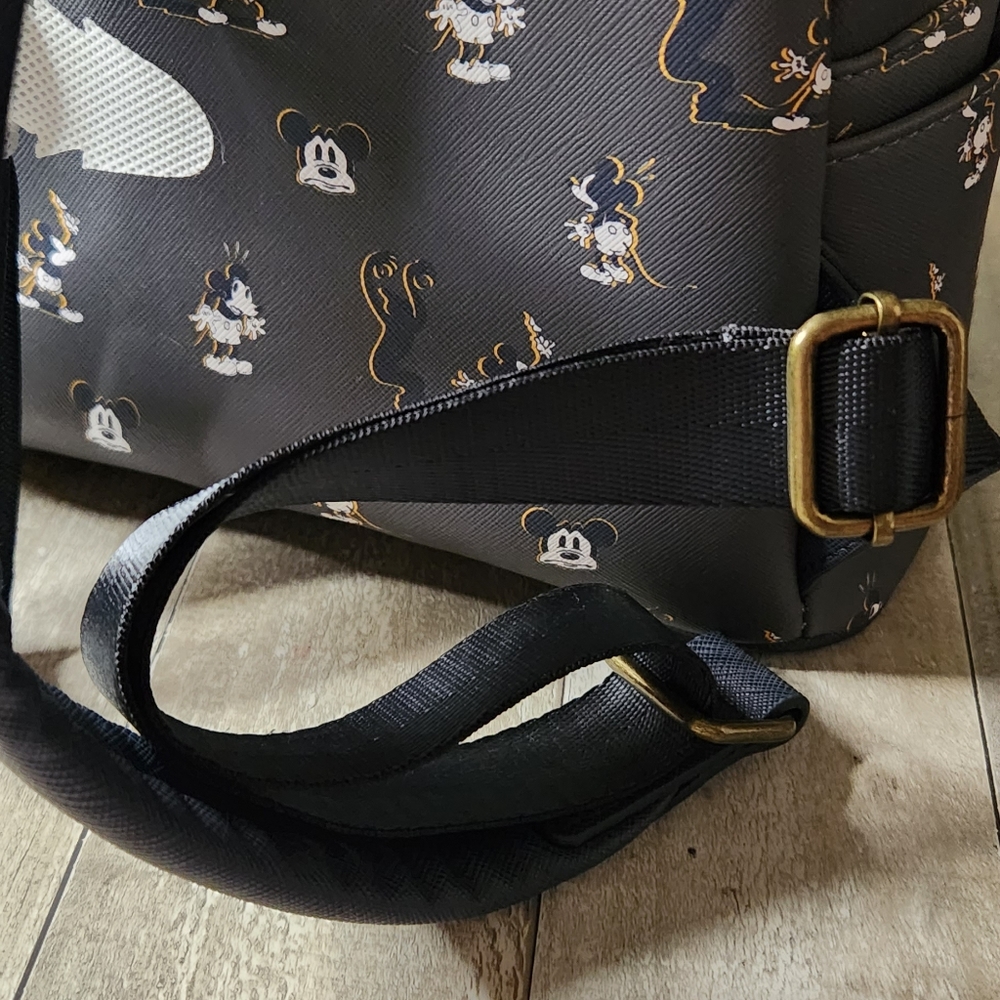 Collectors Rare Loungefly Mickey Mouse Spooky Backpack - Gem